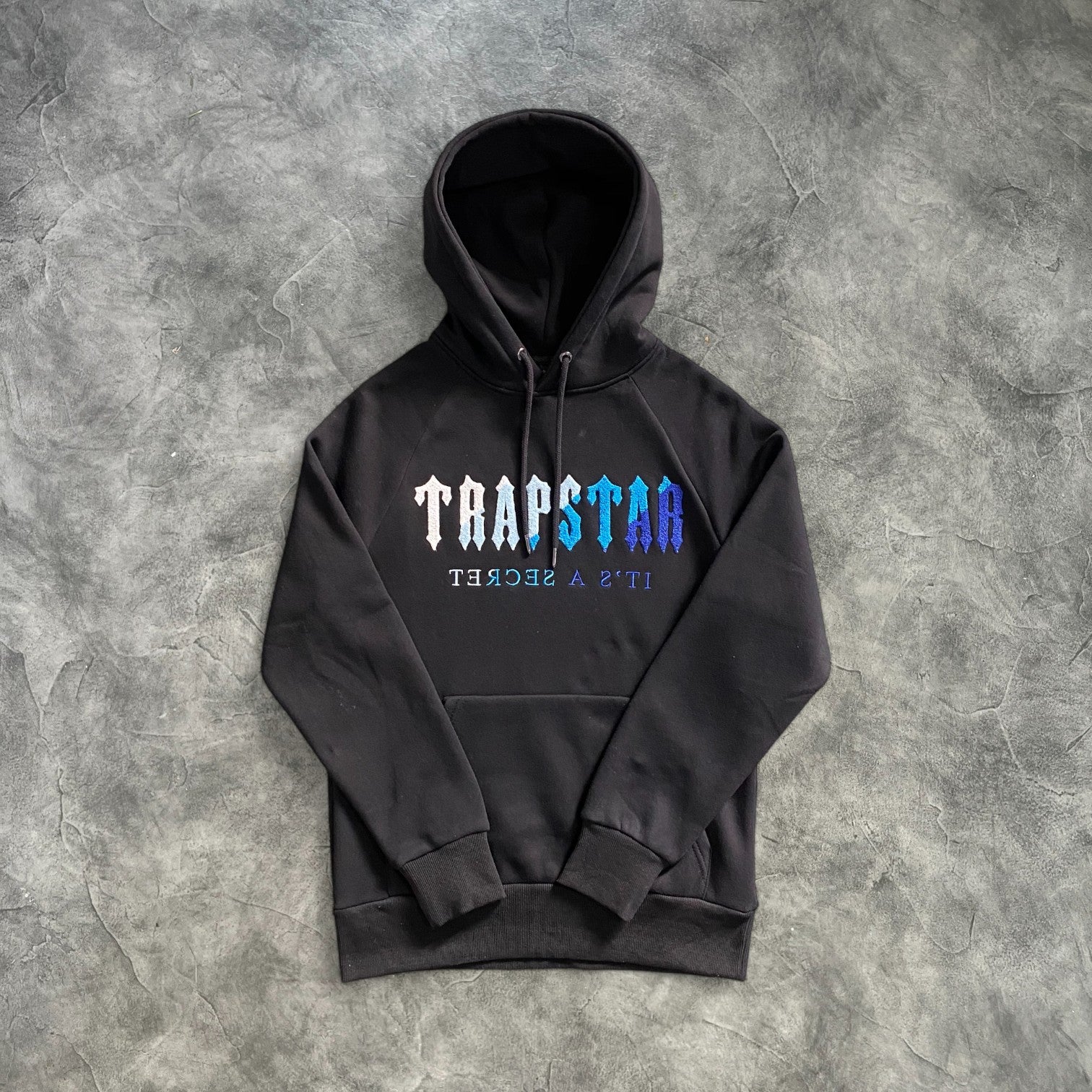 Trapstar Chenille 2.0 Ice Flavour Tracksuit Black/Blue – Vaulted