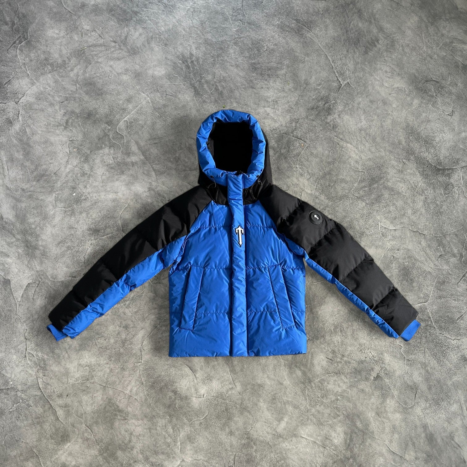 Trapstar Arch Decoded Puffer Blue/Black – Vaulted